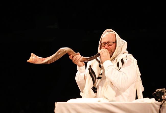 Co-direttore del controverso Kabbalah center, citato in giudizio per ...